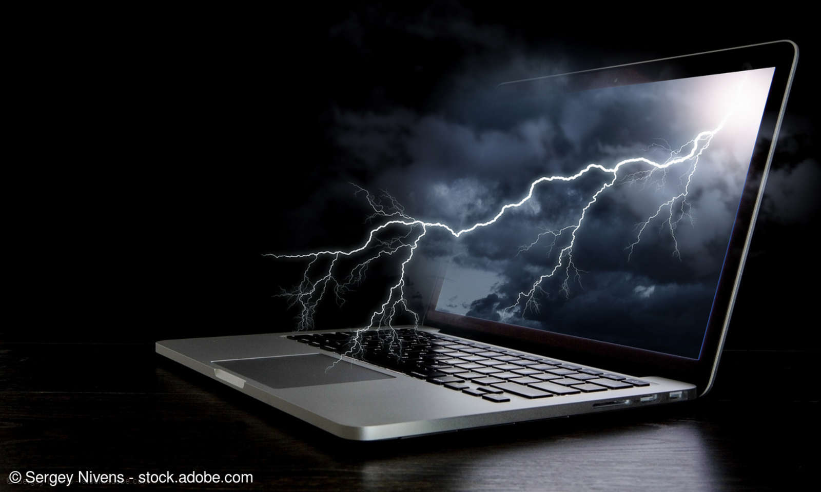 Blitzschlag: Wie Sie Elektronik vor Überspannung schützen - connect-living