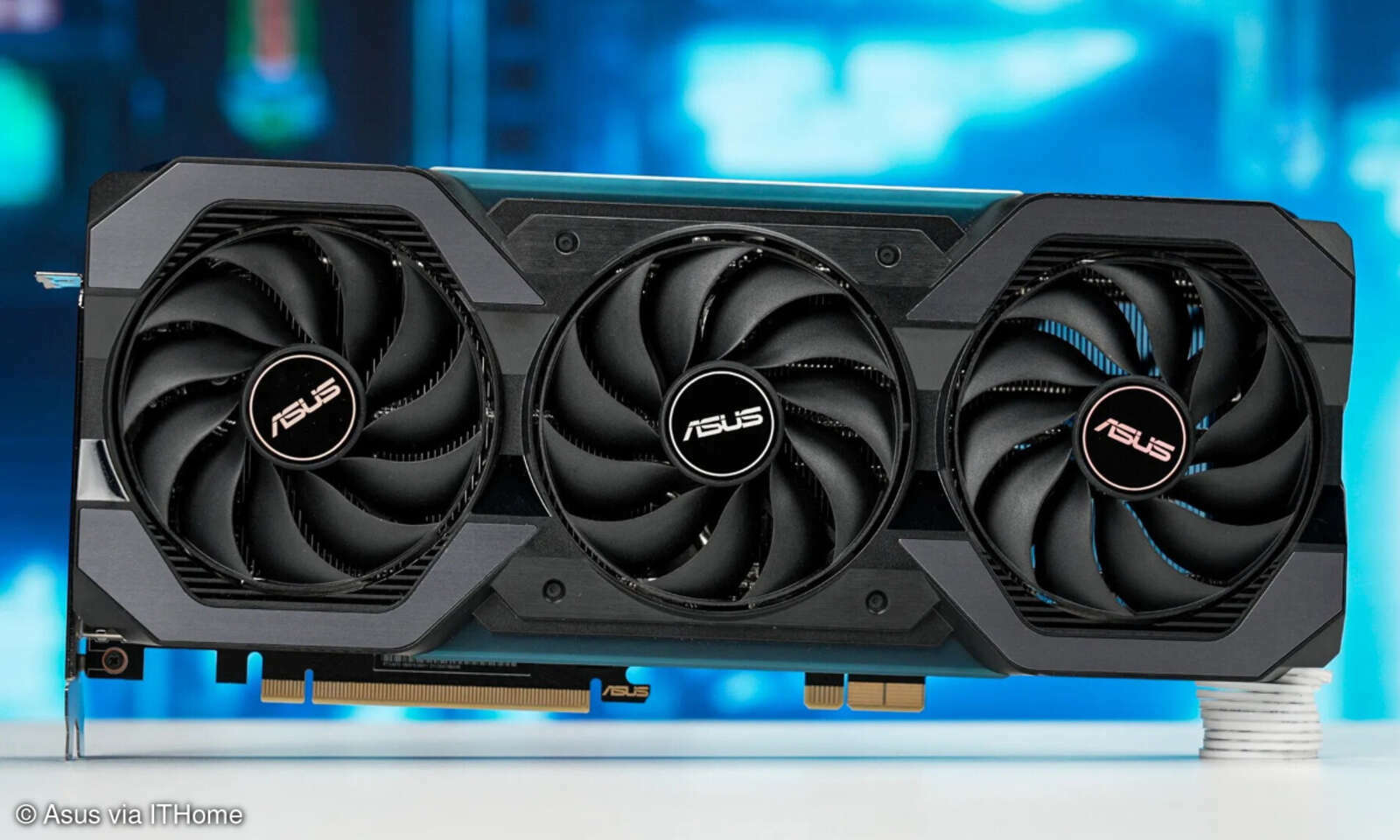 NVIDIA GeForce RTX 4070 mit neuem Stromanschluss ausgeliefert - connect ...