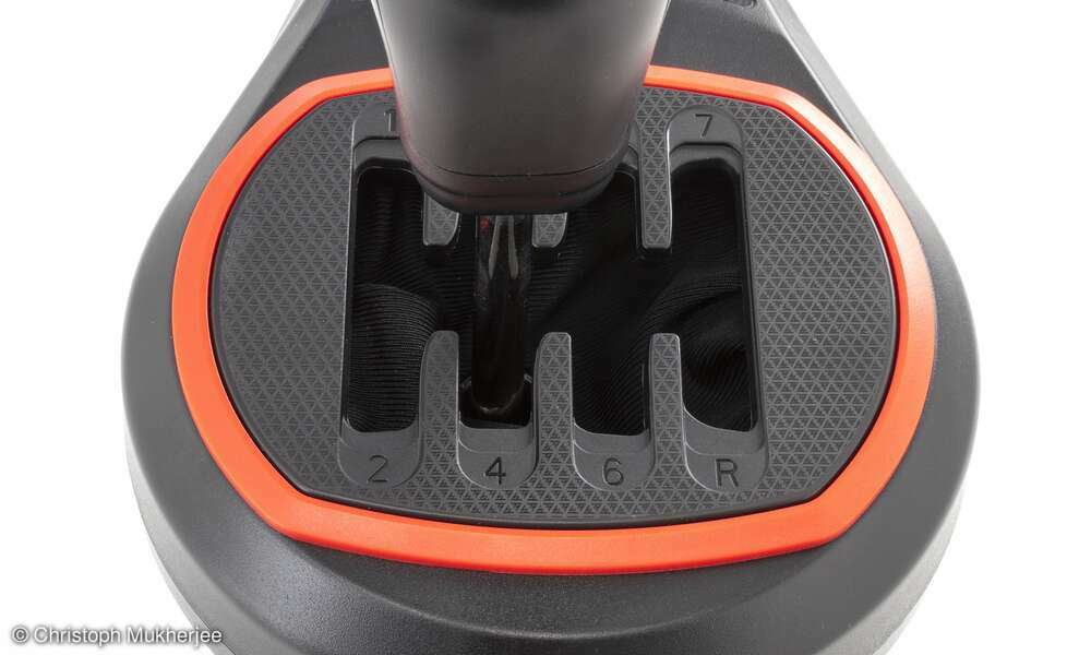 Thrustmaster TH8S Shifter Add-On im Test: Direkter Schalten - connect ...