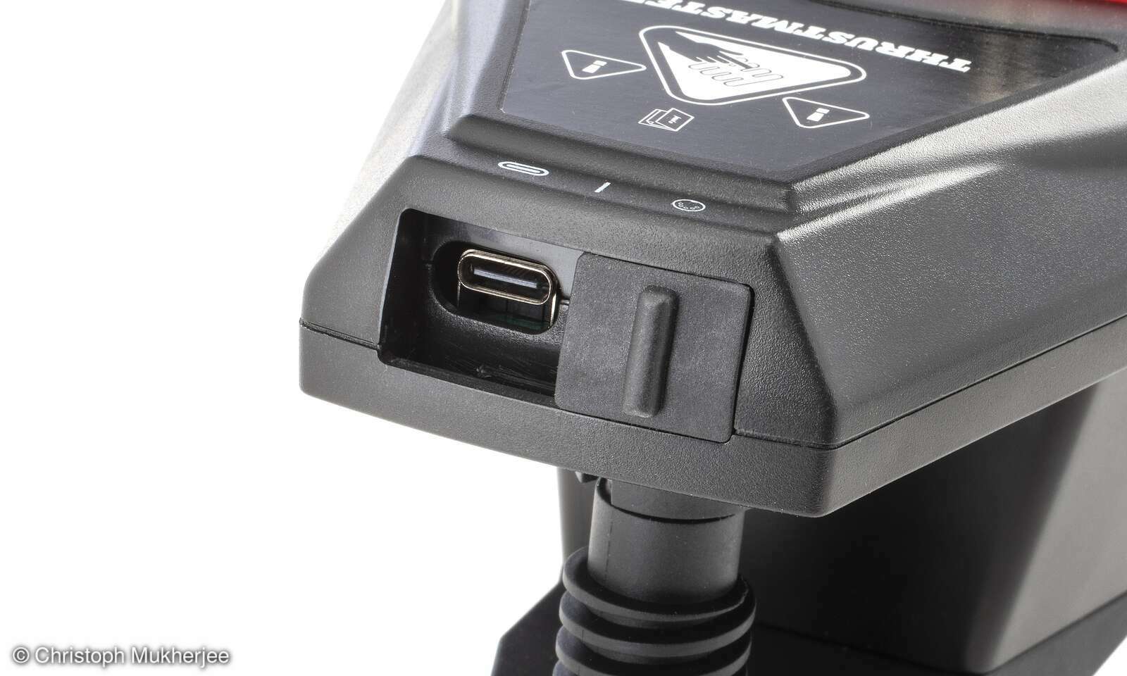 Thrustmaster TH8S Shifter Add-On im Test: Direkter Schalten - connect ...