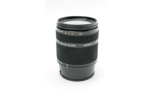 colorfoto.de Sony SAL 3,5-6,3/18-200 mm DT an Sony Alpha 350 - connect-living