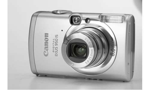 Colorfoto.de Canon Digital Ixus 950 IS - connect-living