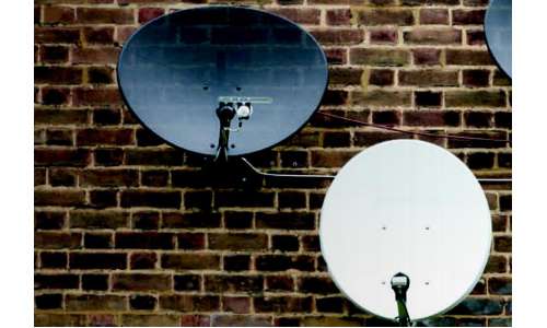 So geht's: Installation einer Satelliten-Anlage - connect-living